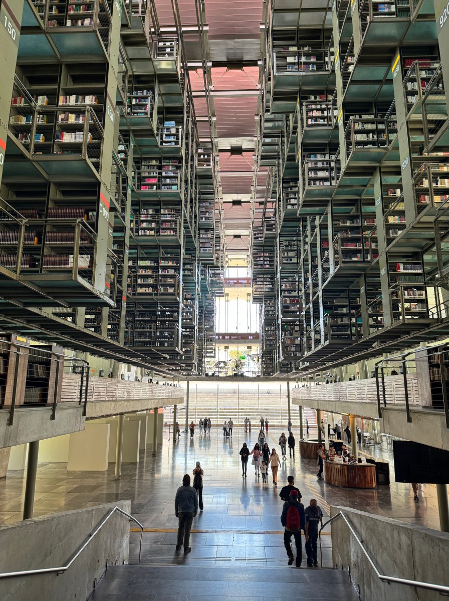 Mexico City: Biblioteca Vasconcelos – ofallthespaces